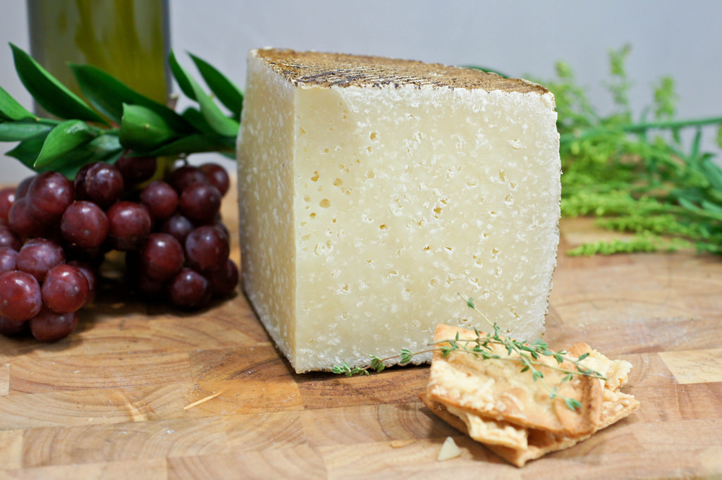 Enjoy a Sip of the Best Spanish Wine with Manchego