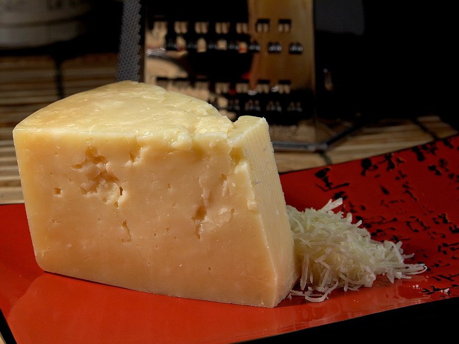How to Spot Fake Cheese