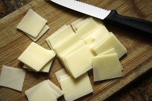Simplest Ways to cut Different Types of Cheese