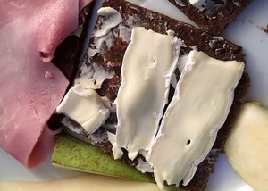 Most Popular Spreadable Soft Cheese Varieties