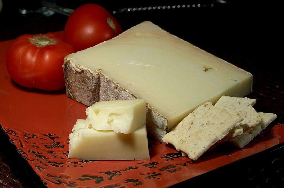 Popular Types of American Hard Cheese