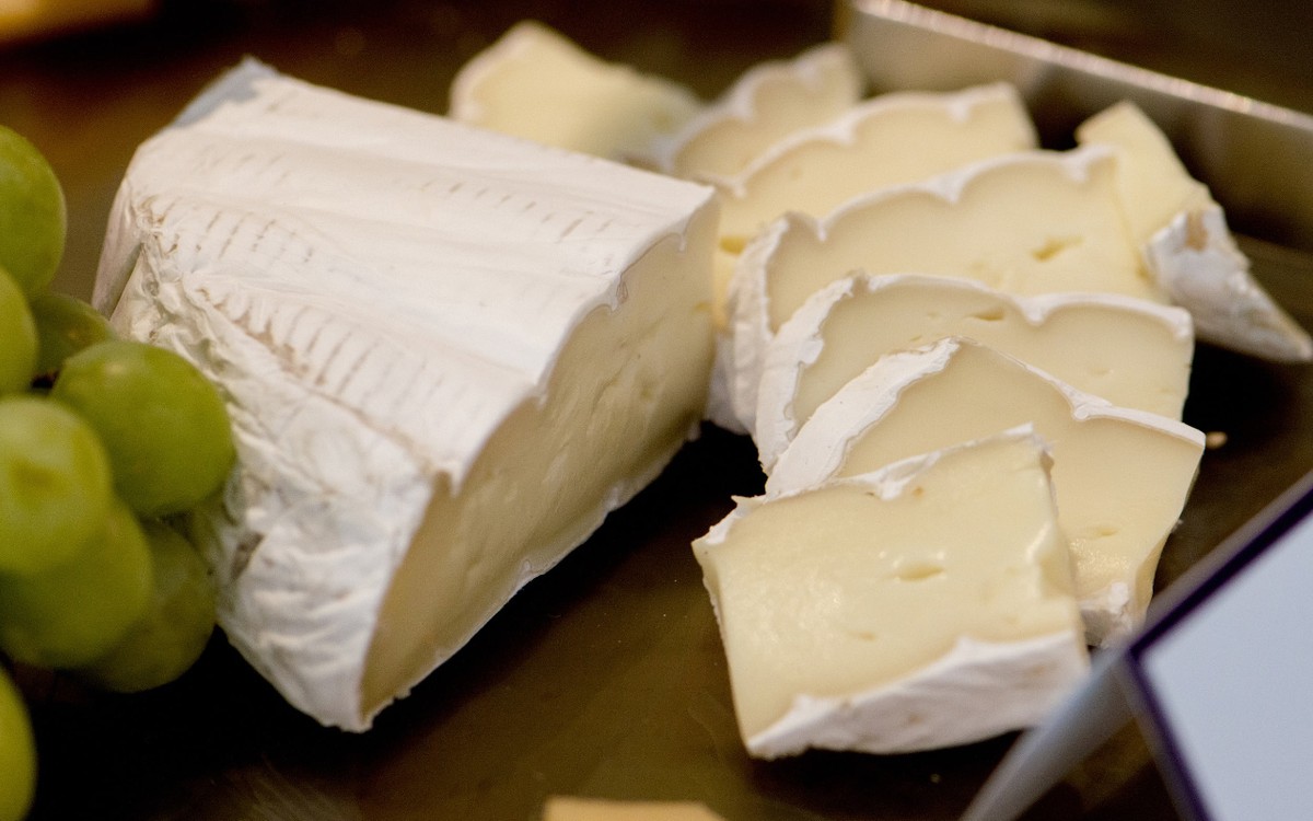 Best Kinds of Cheese to Use in Burgers