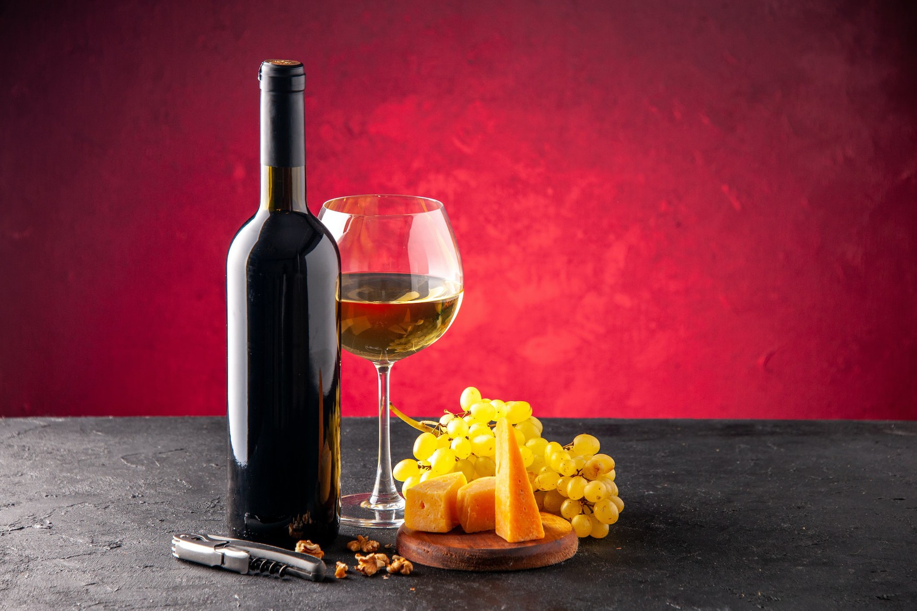 5 French Wine & Cheese Pairings You Can't-Miss