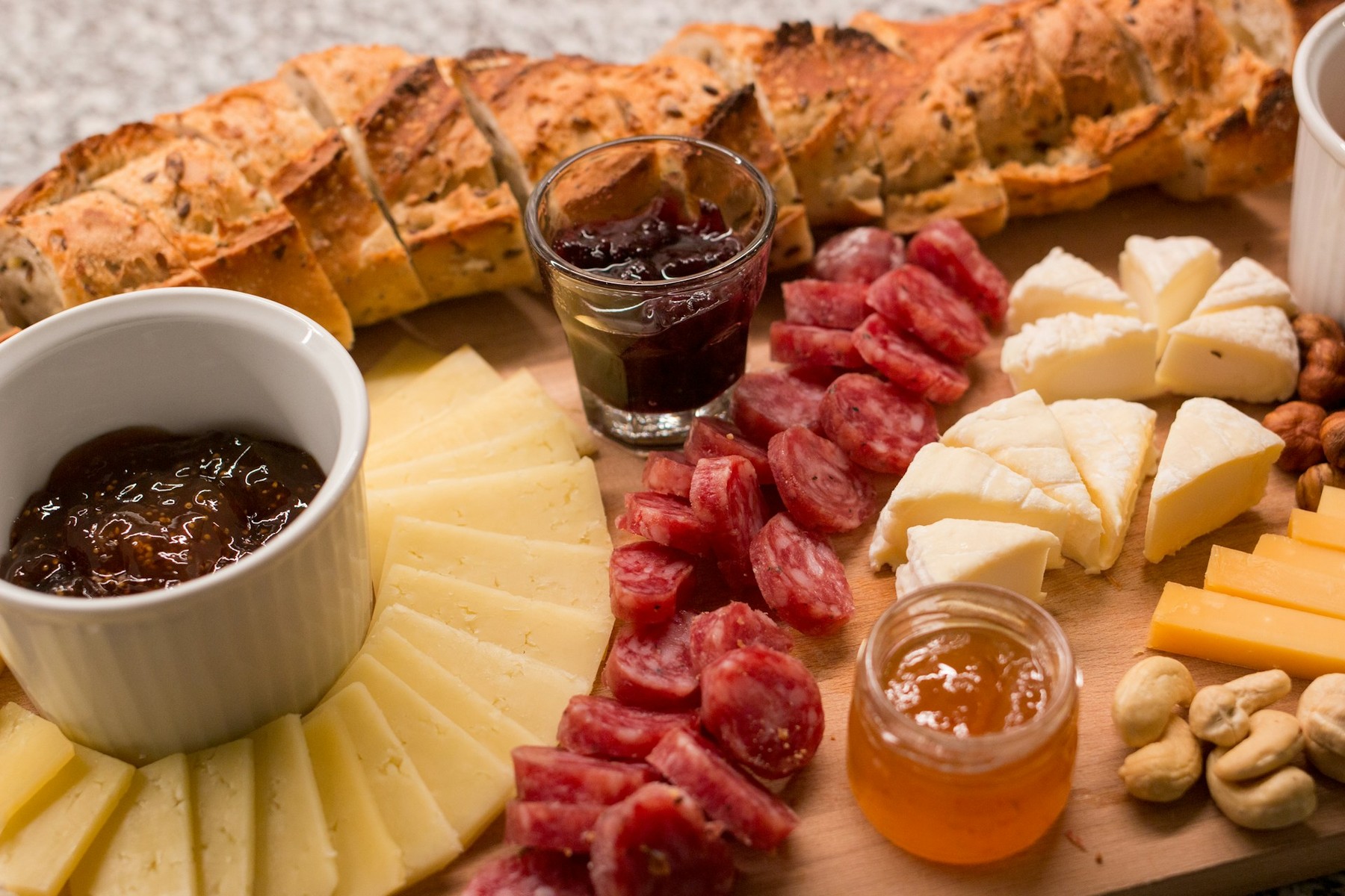 Simple Rules for Picking High-Quality Jams for Cheese Boards