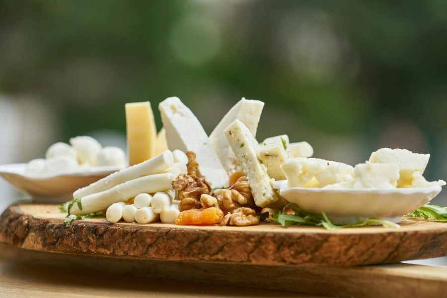 5 of the Best Cheese-Making Courses in the World